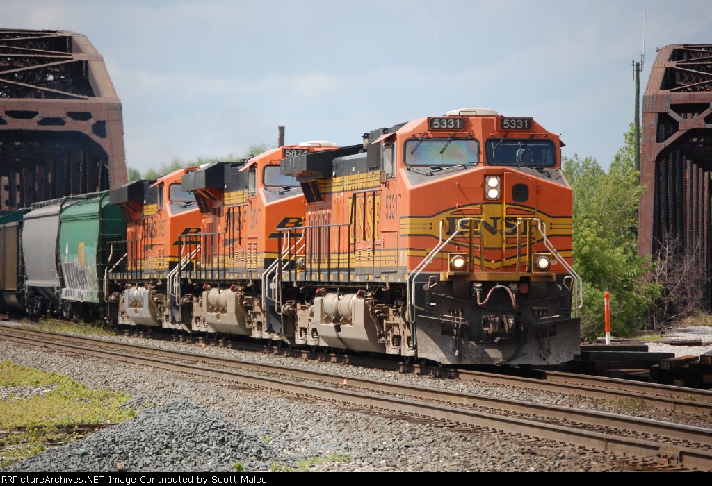 BNSF 5331, 5874 & 5952